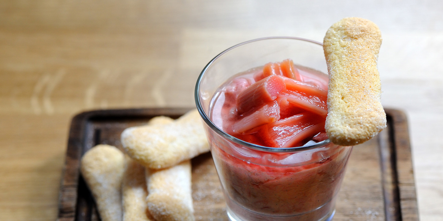 How to Make Rhubarb Purée - Great British Chefs