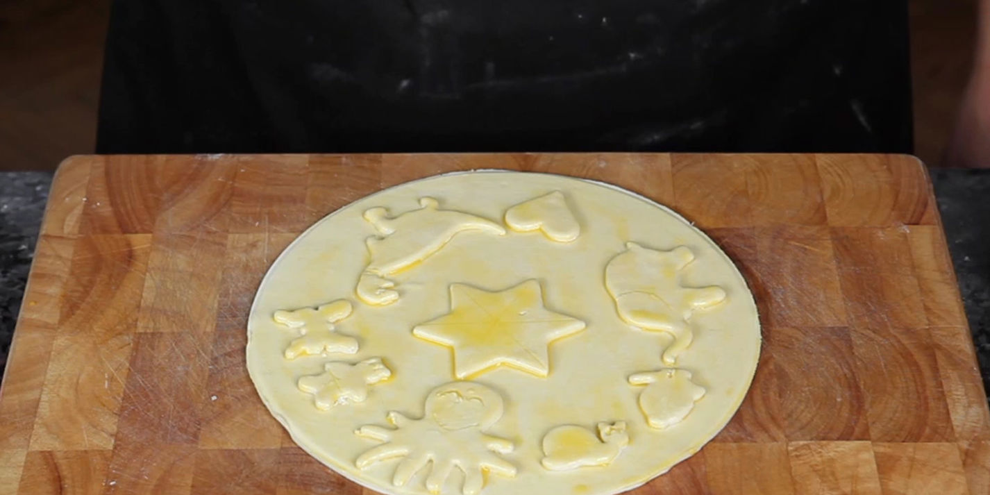 How to Decorate Pastry - Great British Chefs