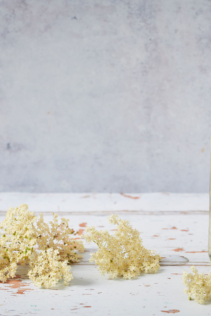 How to Make Elderflower Cordial - Great Italian Chefs