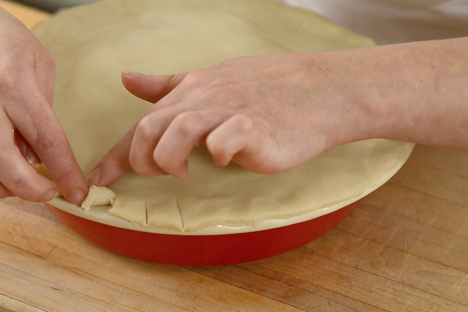 How to Crimp a Pie Crust - Great British Chefs