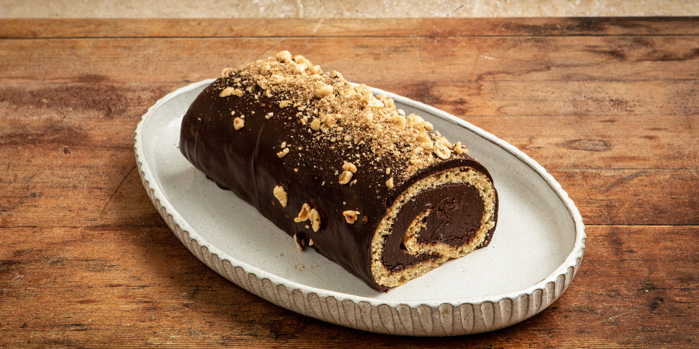 Chocolate and Hazelnut Roulade with Toasted Hazelnut and Cinnamon ...