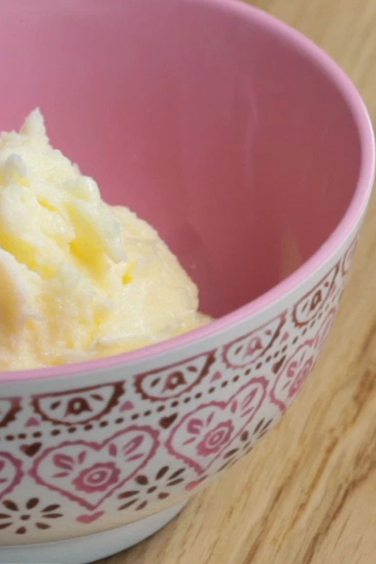 How to Cream Butter and Sugar - Great British Chefs