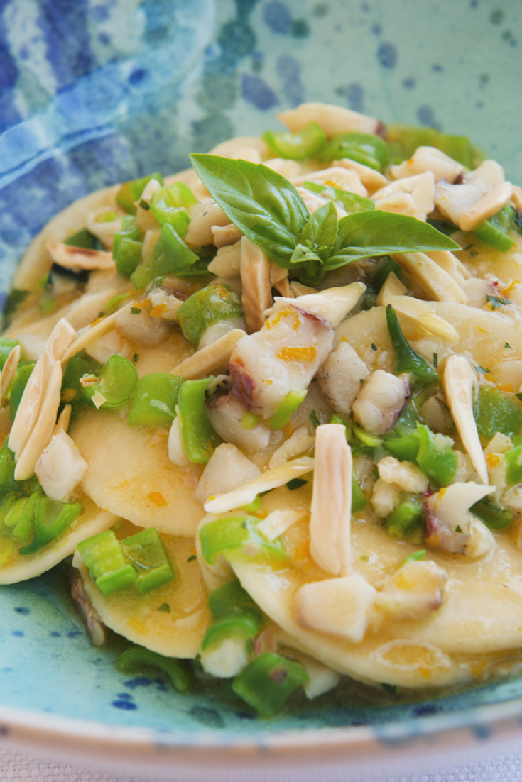 Tallutzas Recipe with Clams - Great Italian Chefs