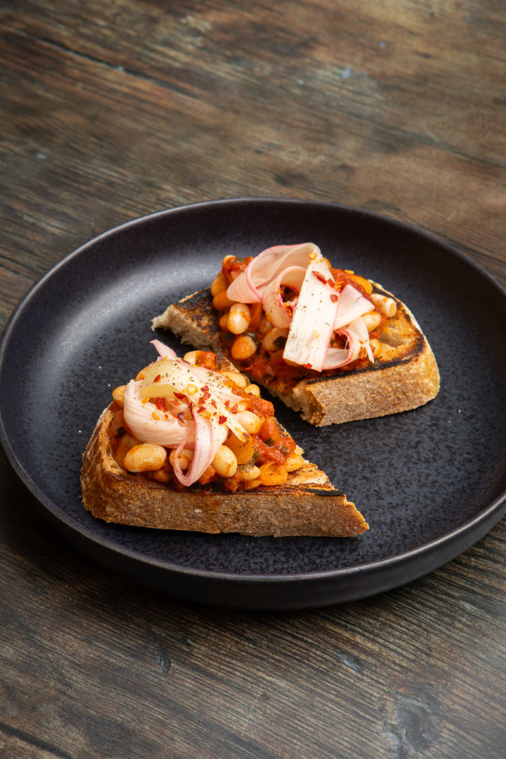 Sweet and spicy rhubarb white beans - Great British Chefs