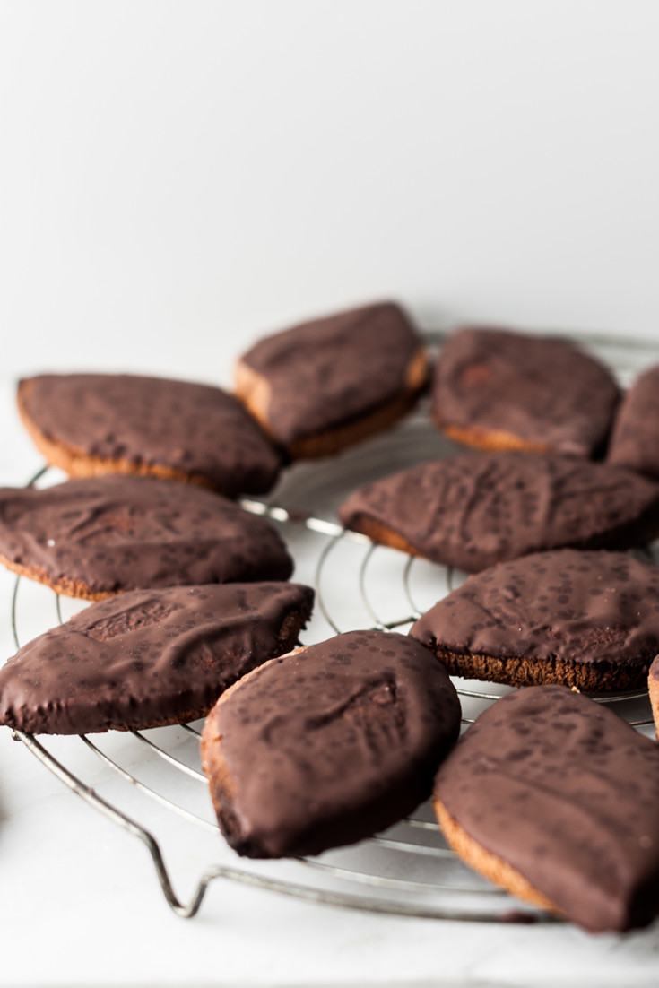 Susumelle Recipe – Spiced Calabrian Biscuits - Great Italian Chefs