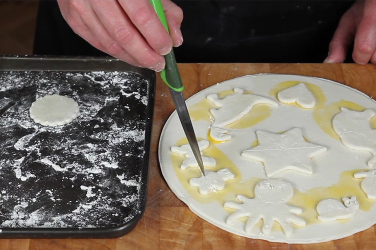 How to Decorate Pastry - Great British Chefs