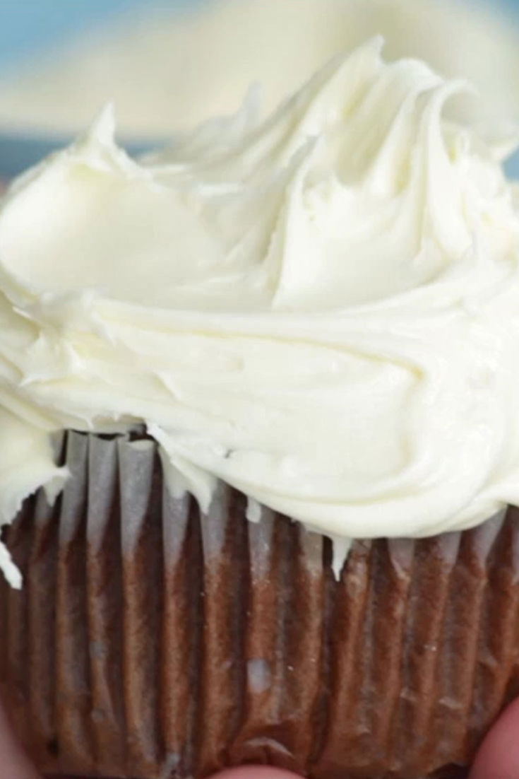 How to Ice a Cupcake - Great British Chefs