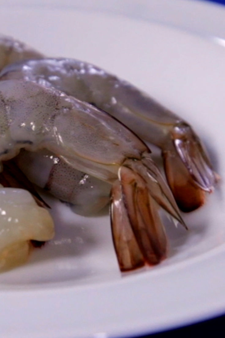 How to Devein a Prawn - Great British Chefs