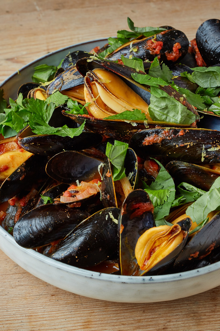 Steamed Mussels With Paprika and Tomato Sauce Recipe - Great British Chefs