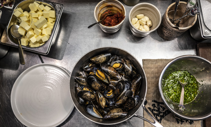 'Nduja Mussels with Gremolata Recipe - Great British Chefs